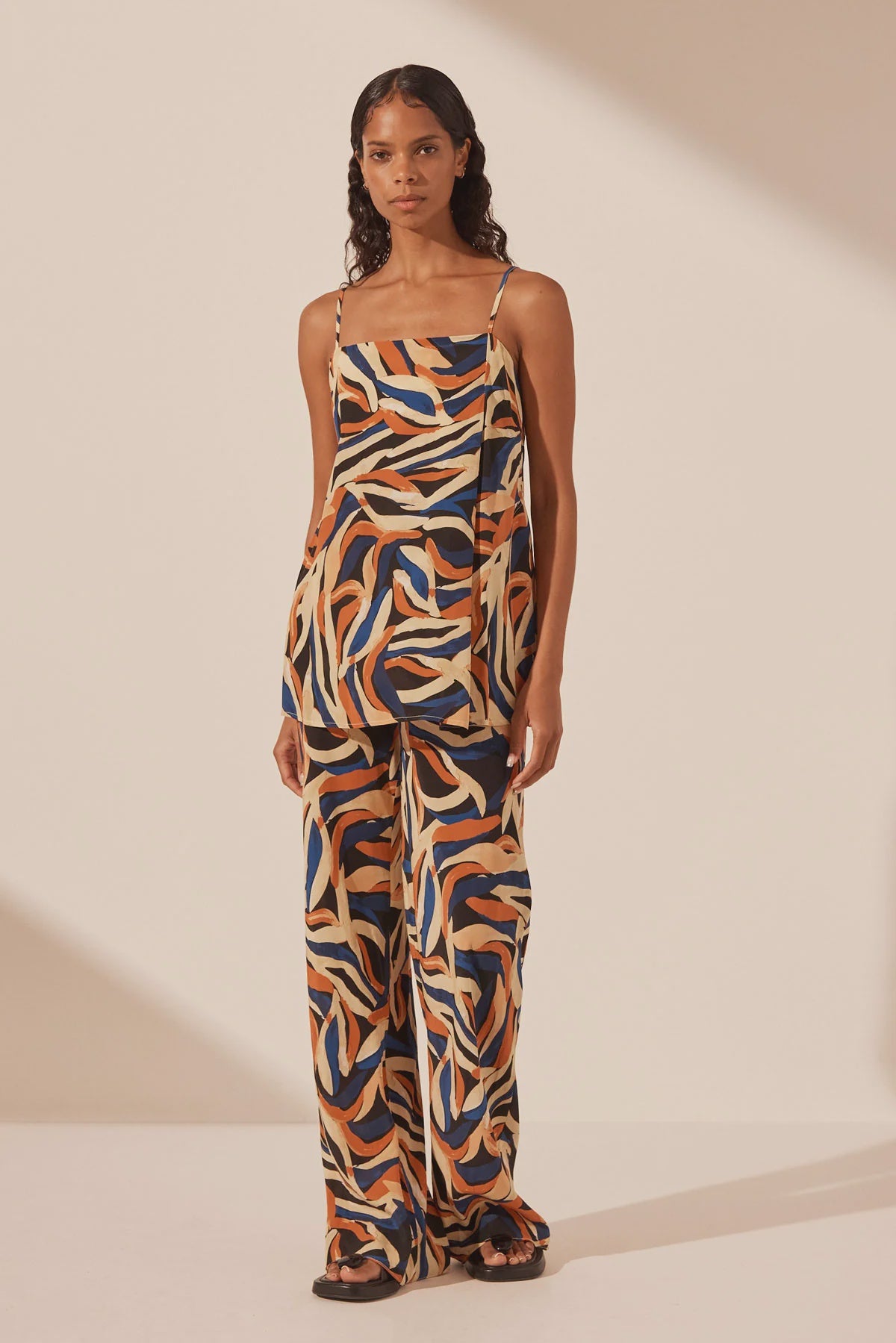 Shona Joy Palma Silk Tailored Long Line Top – Savvy Brands
